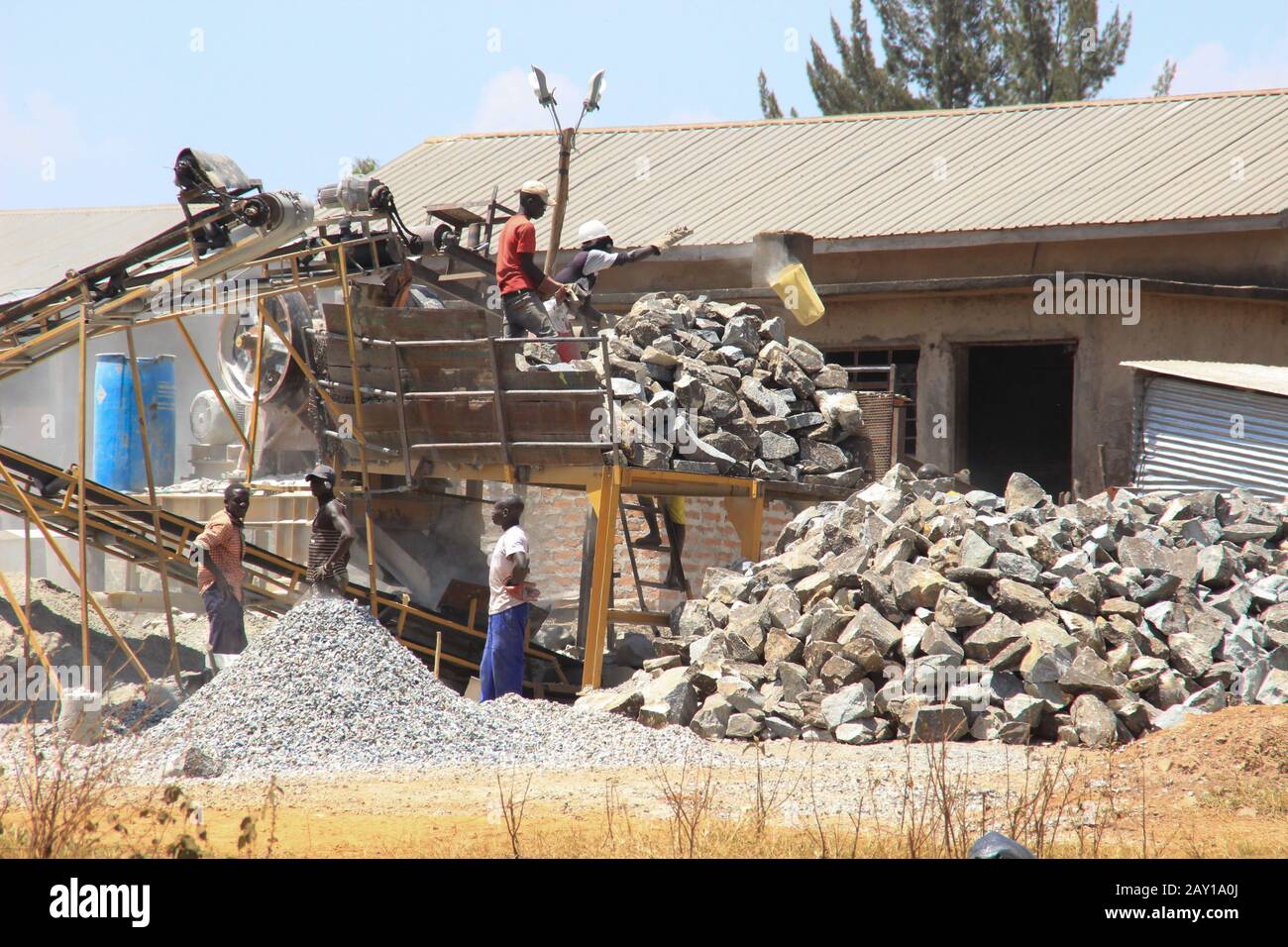 Working in harsh conditions hi-res stock photography and images - Alamy