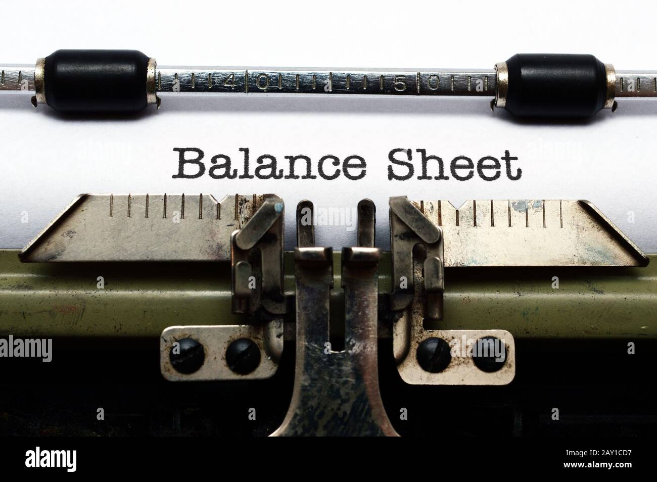 Annual balance sheet hi-res stock photography and images - Alamy