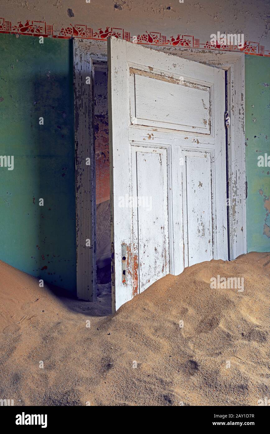 dune and desert sand occupied residential buildings, work buildings ...
