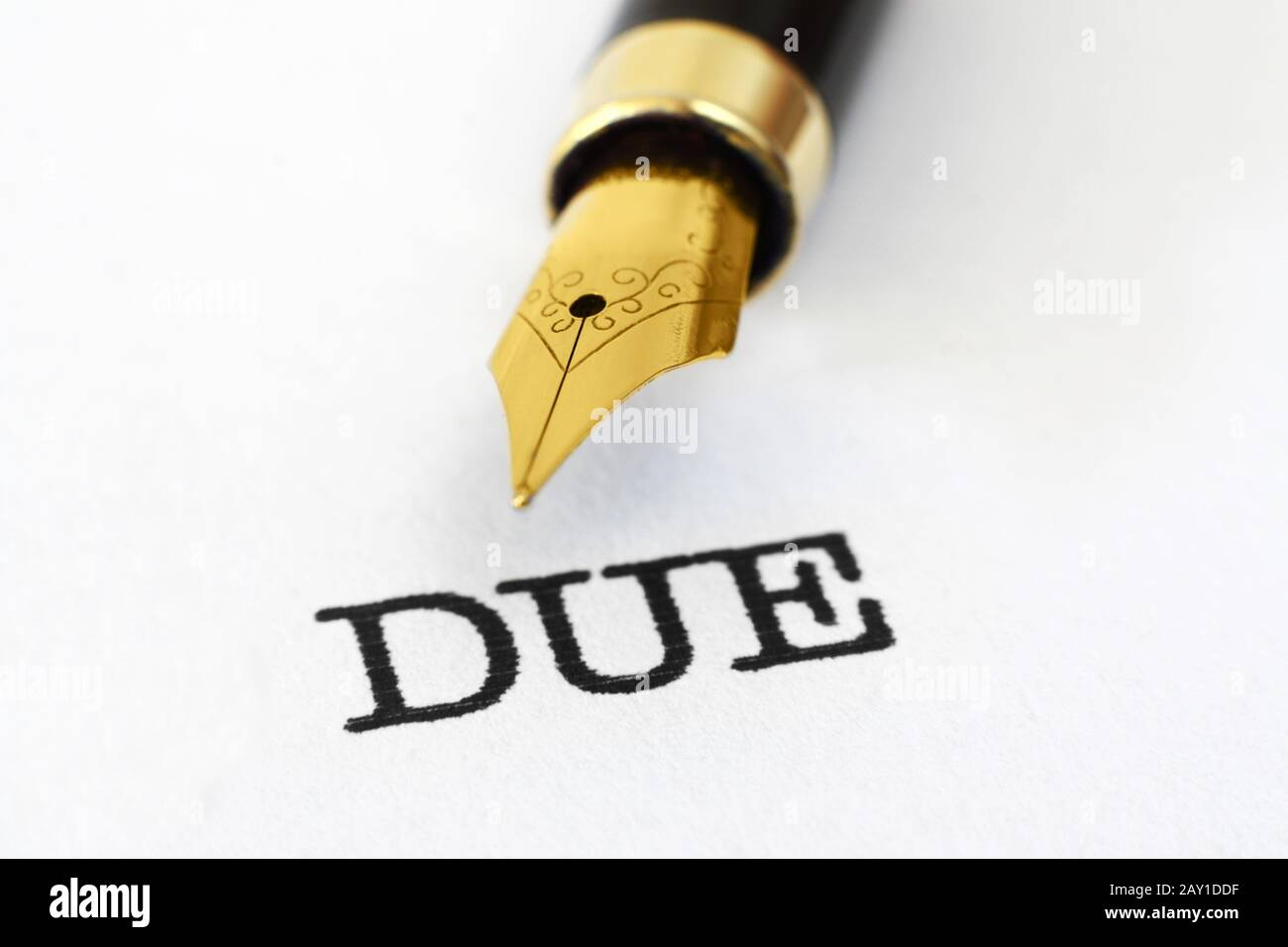 Silver black gold nib fountain pen hi-res stock photography and images ...