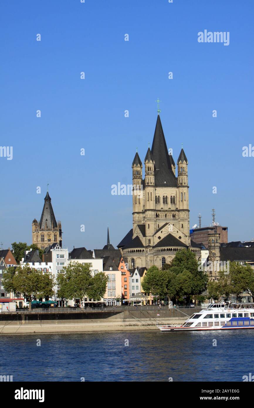 Old town panorama with Groß St. Martin Stock Photo - Alamy