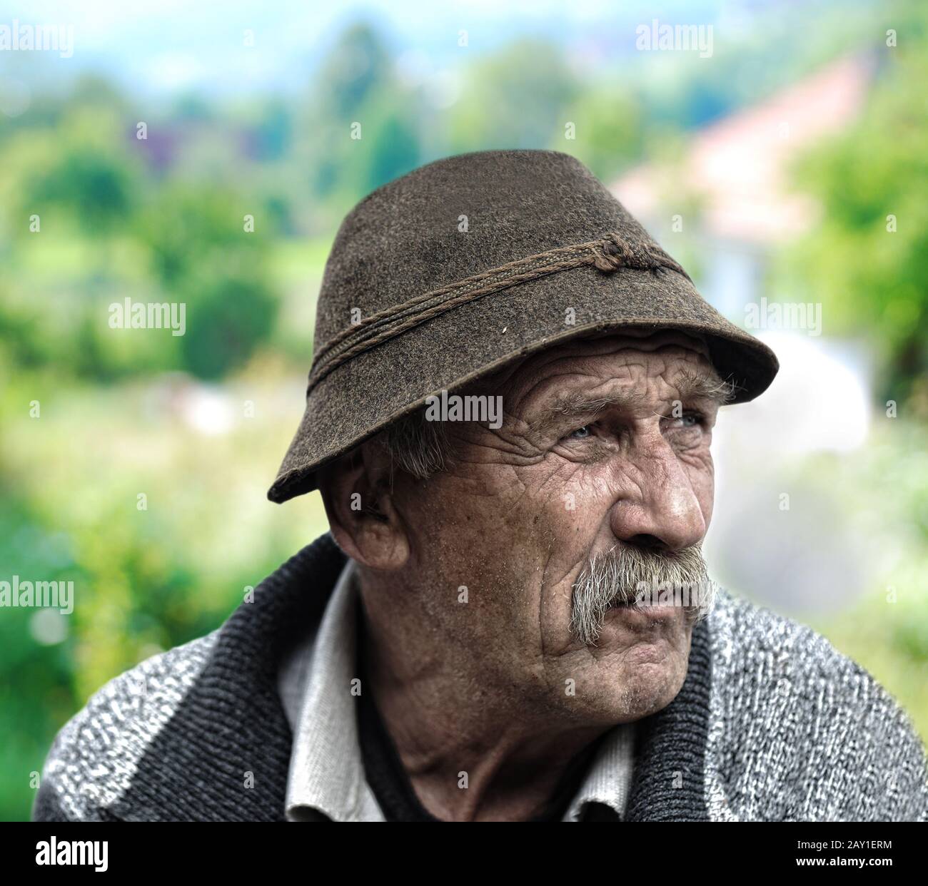 Elderly mans face hi-res stock photography and images - Alamy