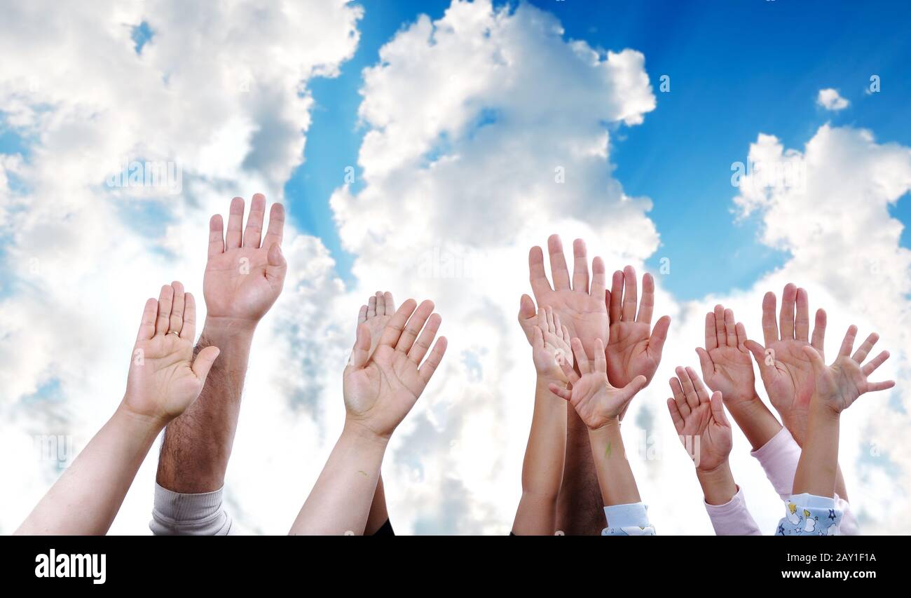 Big male hand small female hand hi-res stock photography and images - Alamy