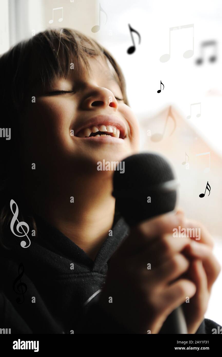 Kid speech mic hi-res stock photography and images - Alamy