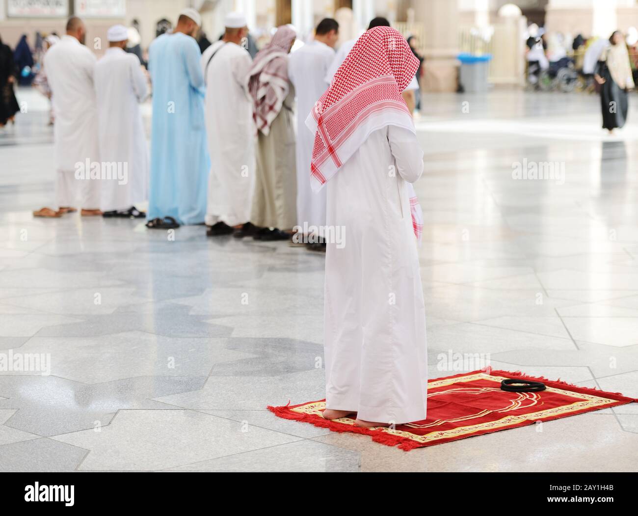 Muslims hajj praying group hi-res stock photography and images - Alamy