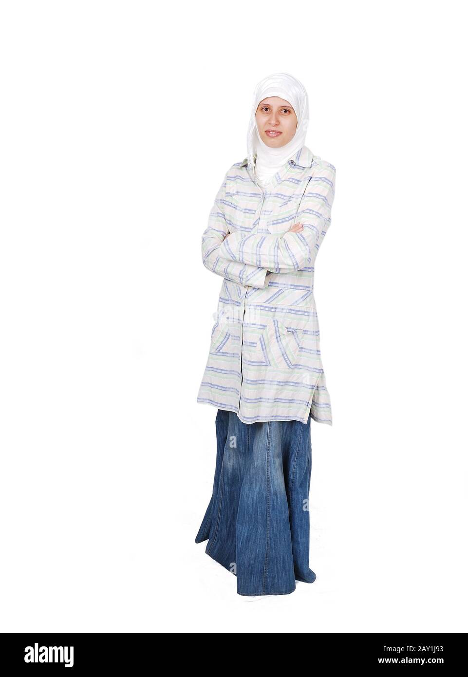 A young muslim woman in traditional clothes isolated Stock Photo - Alamy