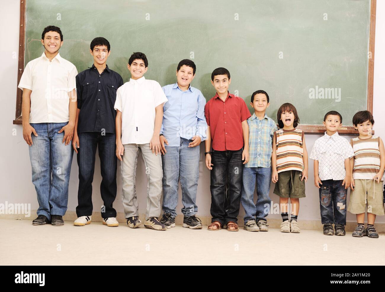 Children at school classroom Stock Photo - Alamy