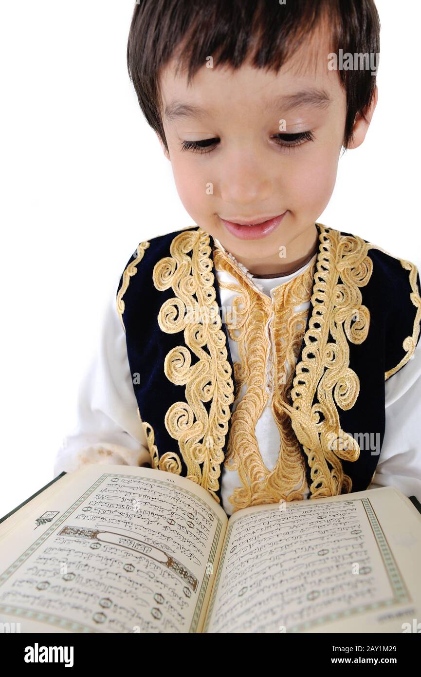 Child reading quran hi-res stock photography and images - Alamy