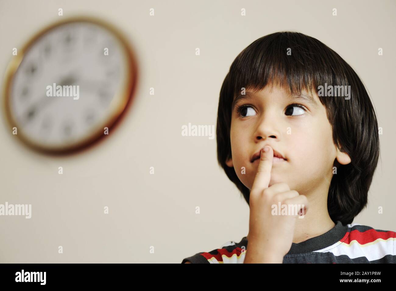 Now is the time? Kid and clock: preschool child preparing for the ...