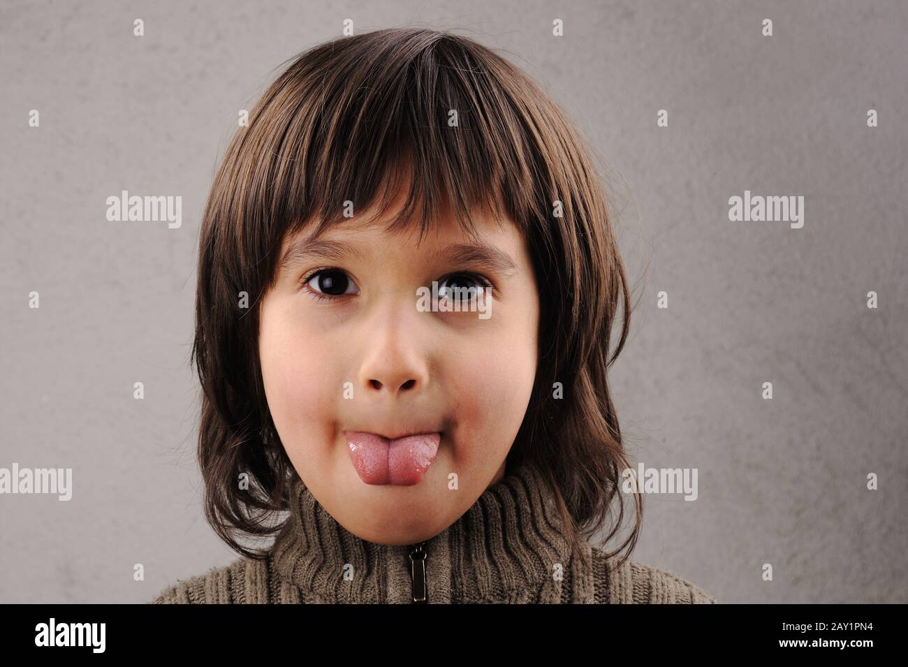 Emotions small faces hi-res stock photography and images - Alamy