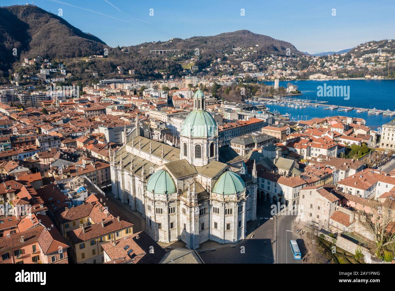Como cathedral hi-res stock photography and images - Alamy