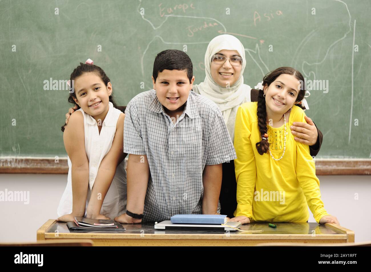 Children at school classroom Stock Photo - Alamy