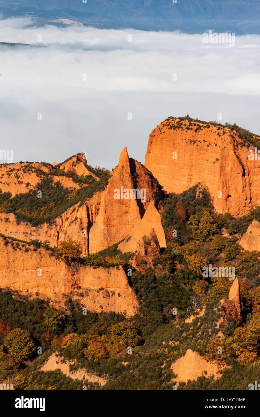 Ancient roman gold mining site leon province hi-res stock photography ...