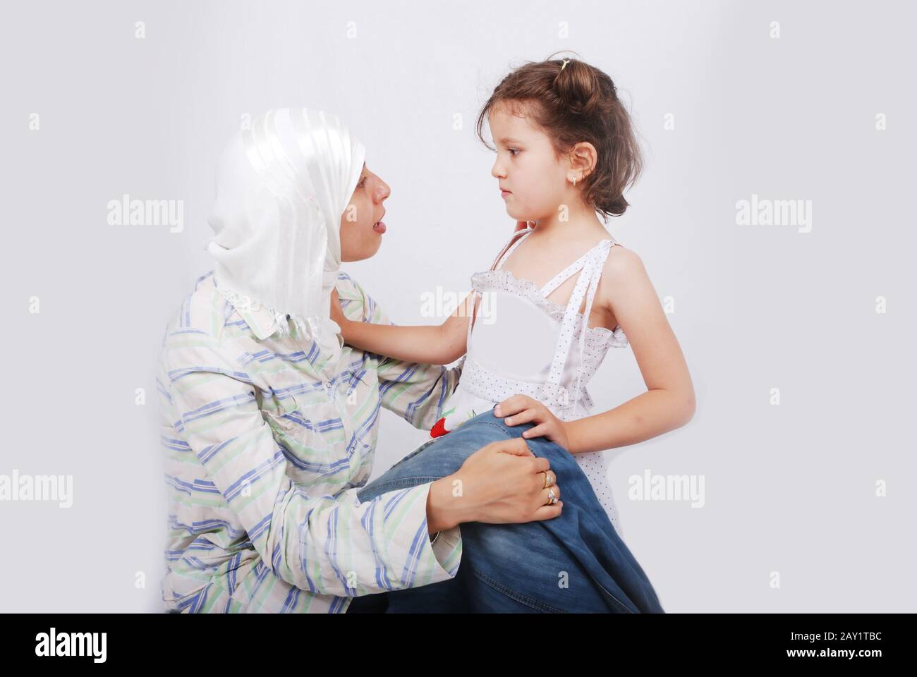 Muslim mother and daugther Stock Photo - Alamy