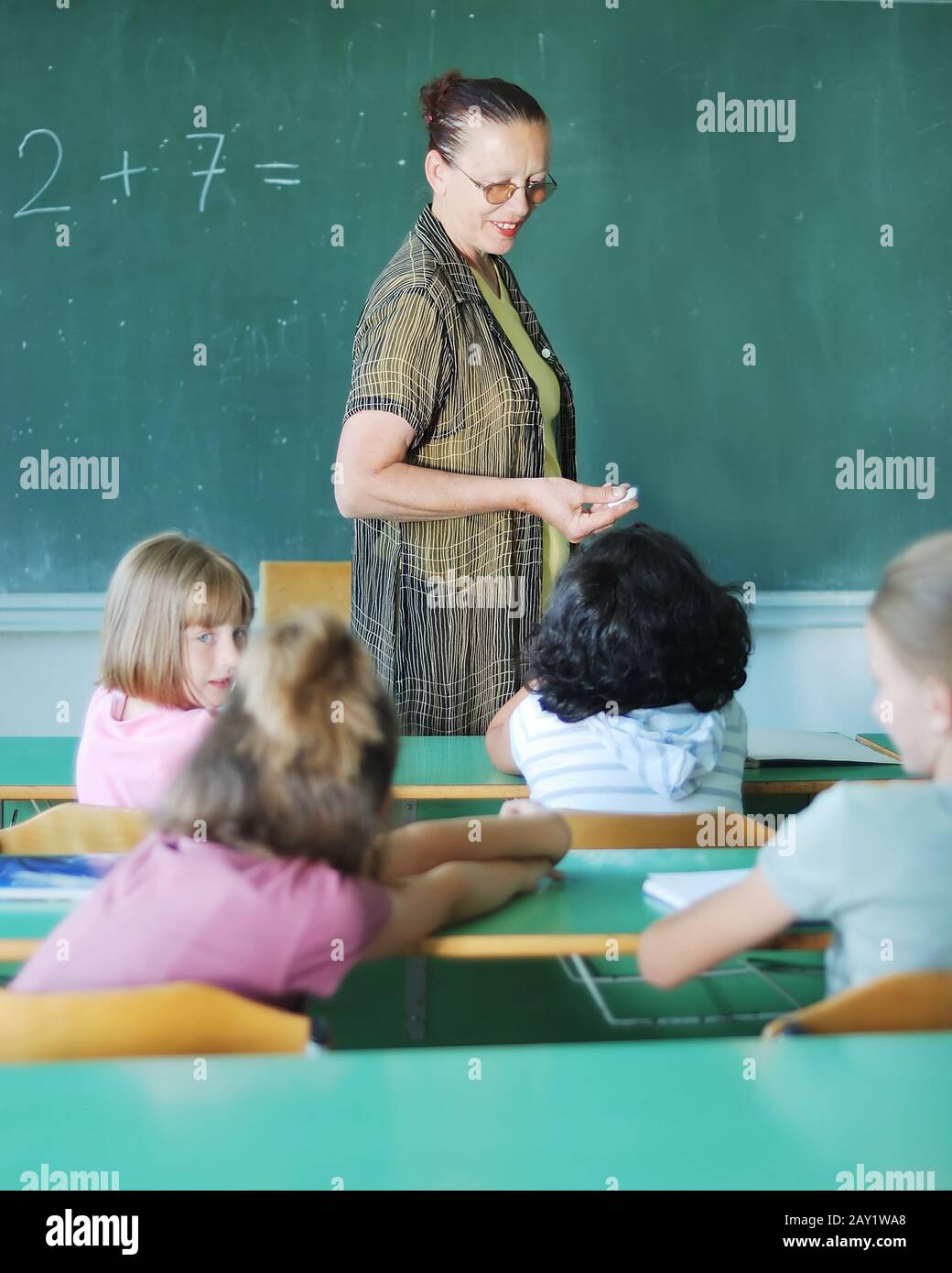 Pupil activities in the classroom at school Stock Photo - Alamy