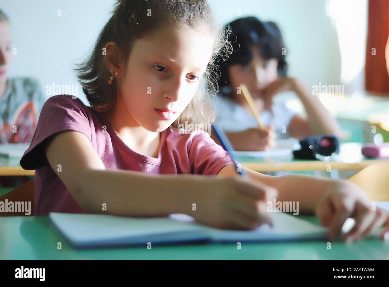 Pupil activities in the classroom at school Stock Photo - Alamy