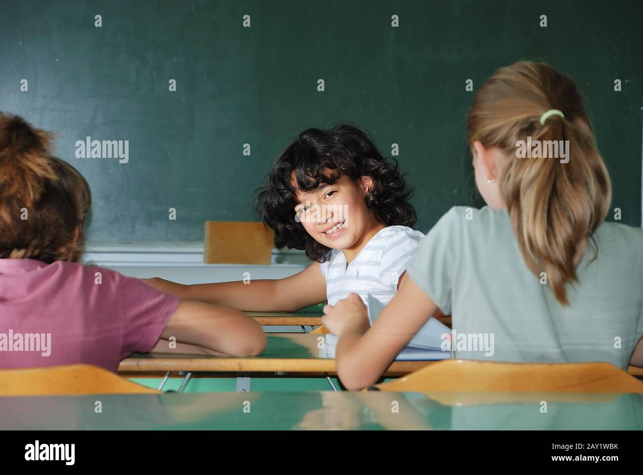 Pupil activities in the classroom at school Stock Photo - Alamy