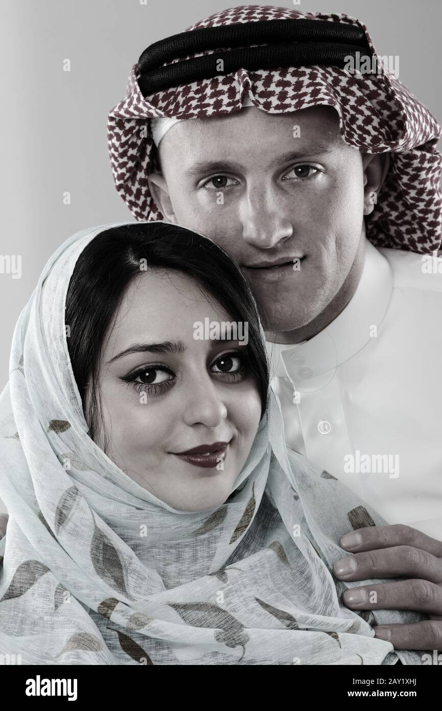 Abaya thawb saudi hi-res stock photography and images - Alamy