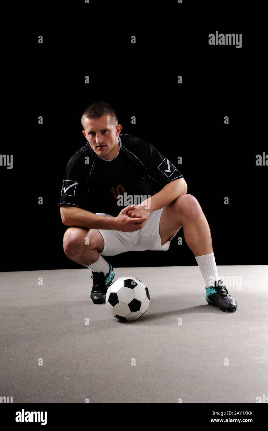 Footballer soccerball hi-res stock photography and images - Alamy