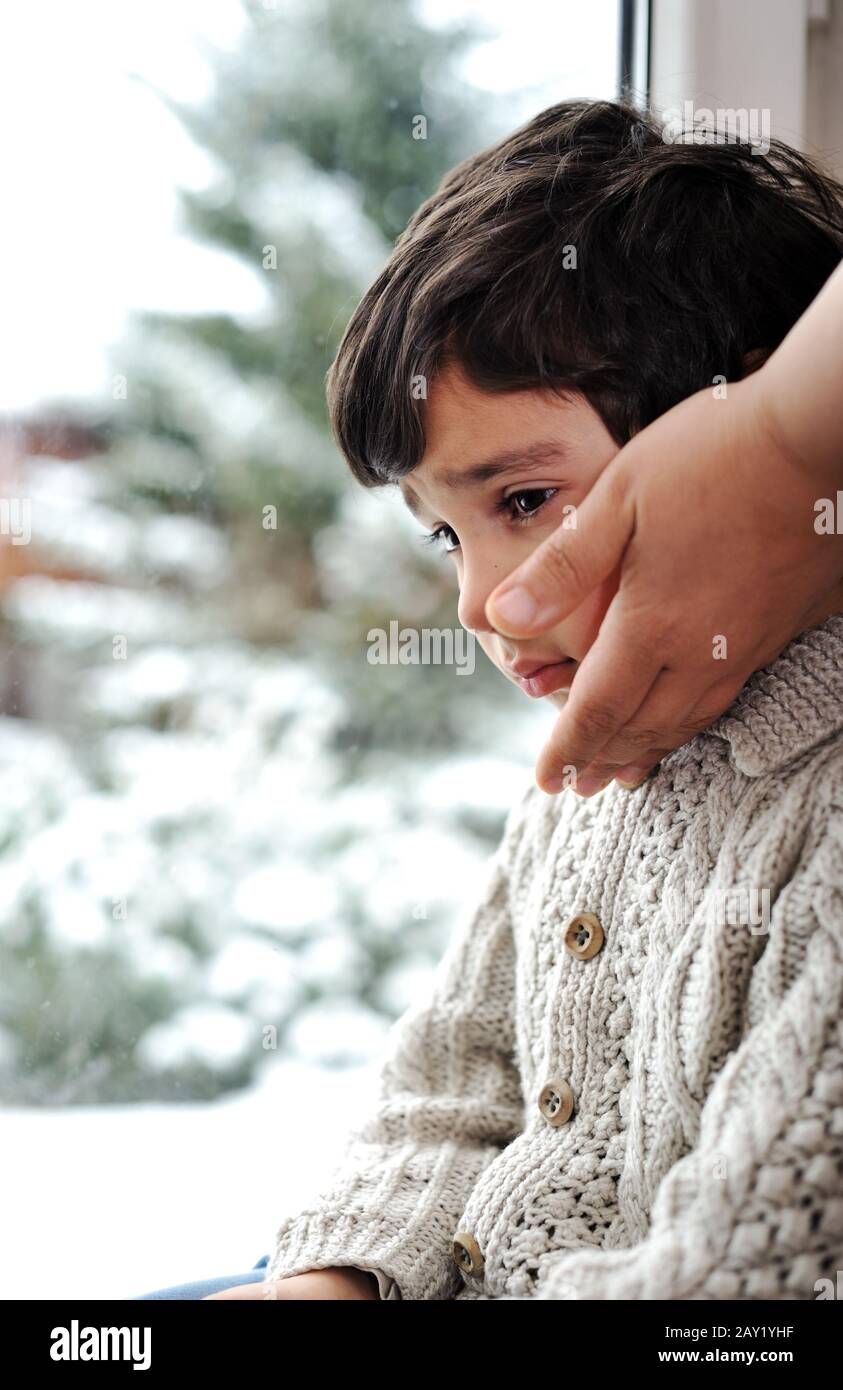 Homeless boy winter hi-res stock photography and images - Alamy