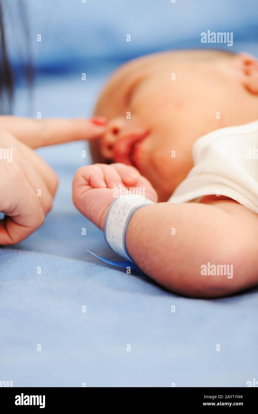 Mother Newborn Baby Delivery High Resolution Stock Photography and ...