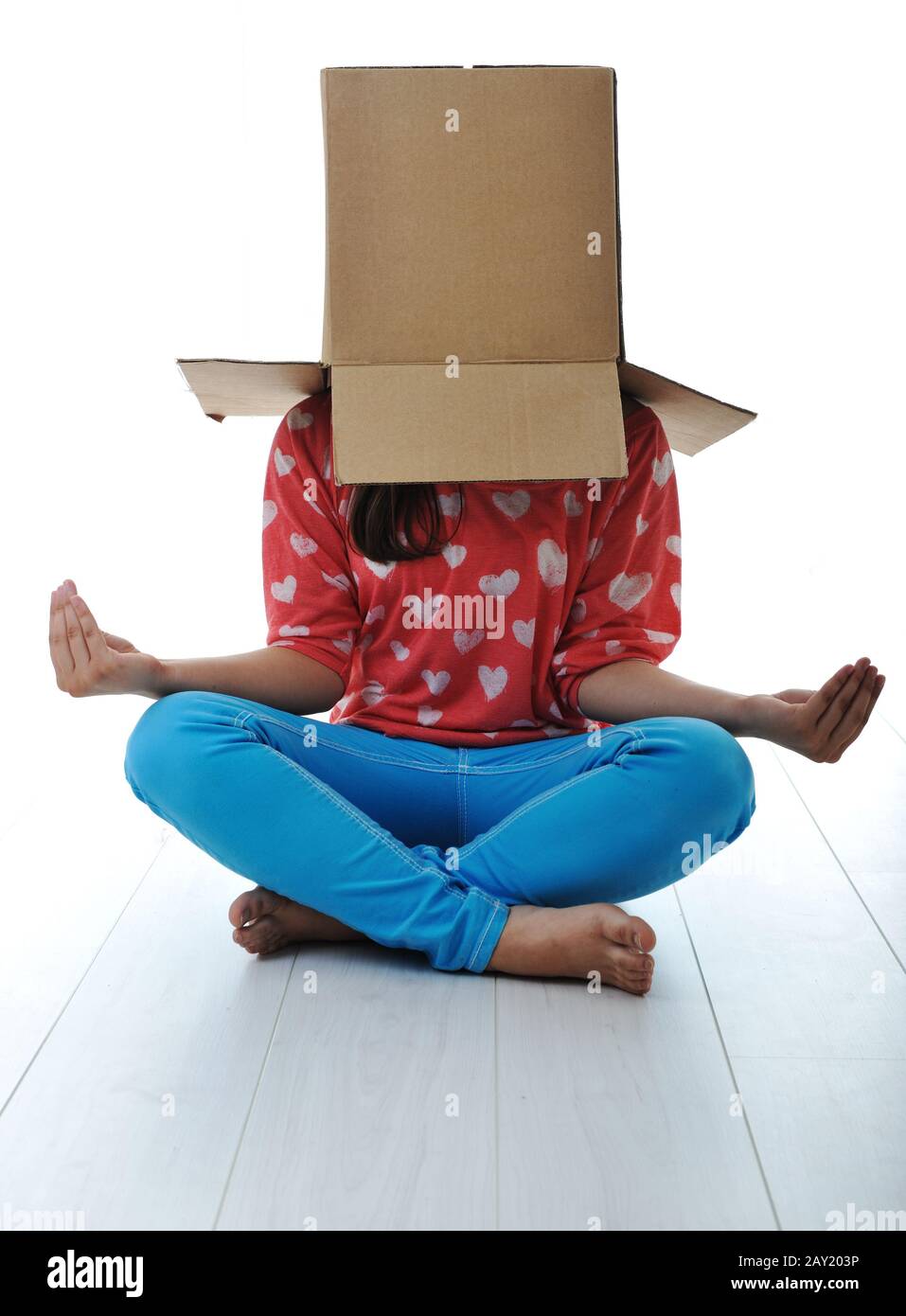 Box on human head Stock Photo - Alamy