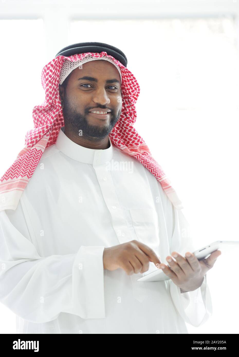 Using computer middle east hi-res stock photography and images - Alamy