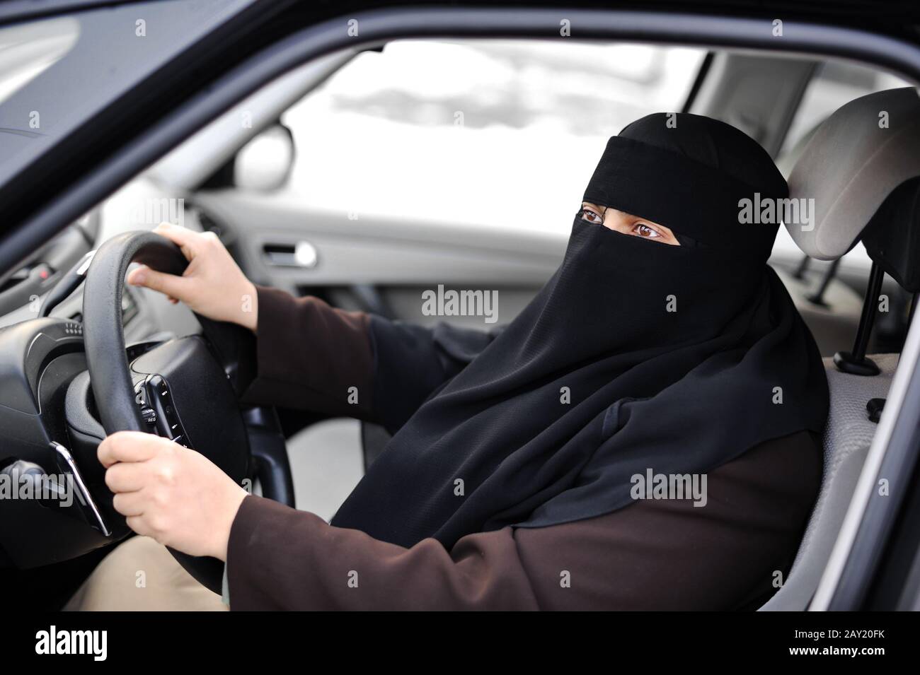 Khimar Muslim High Resolution Stock Photography and Images - Alamy