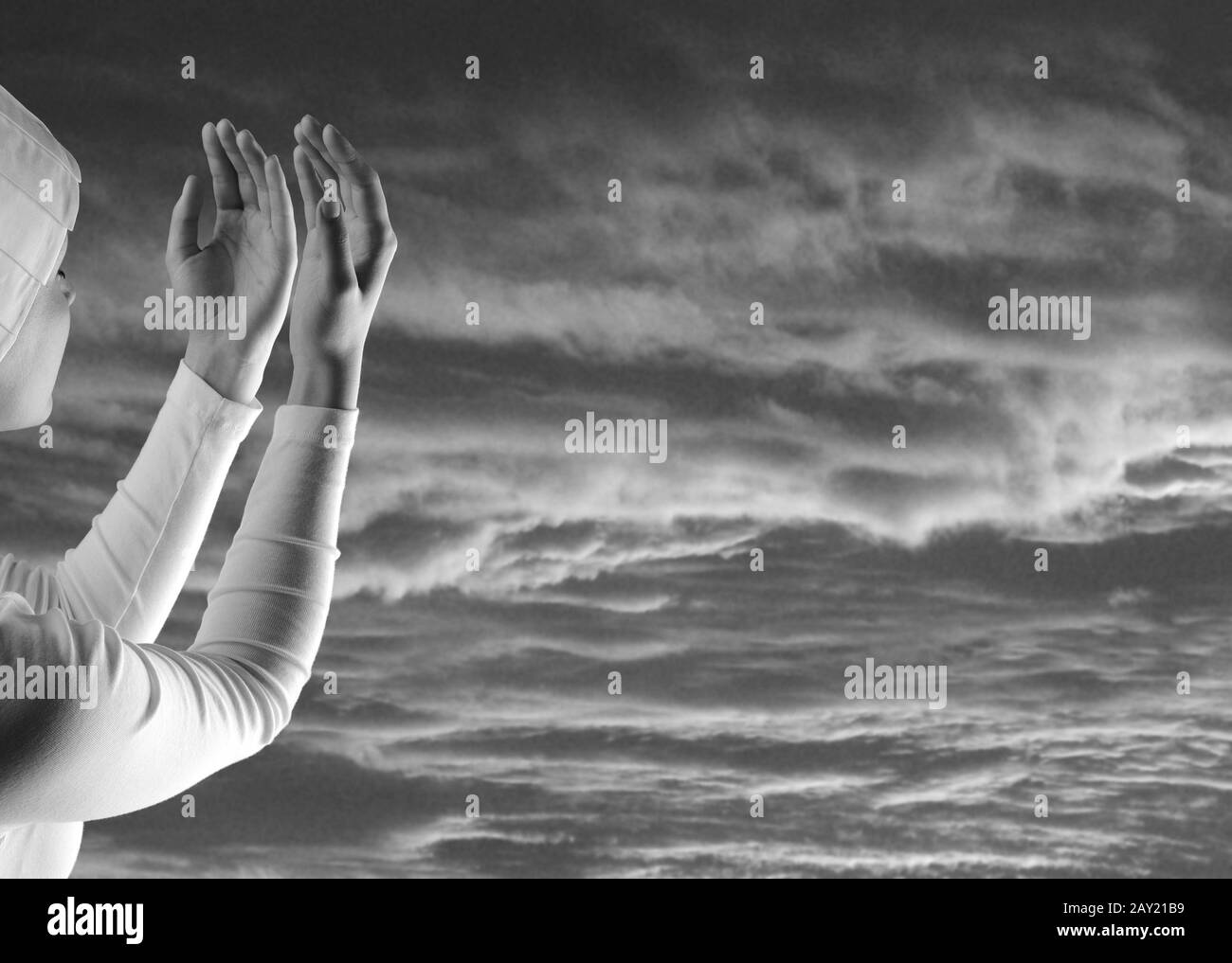 Prayer Scarf High Resolution Stock Photography and Images - Alamy