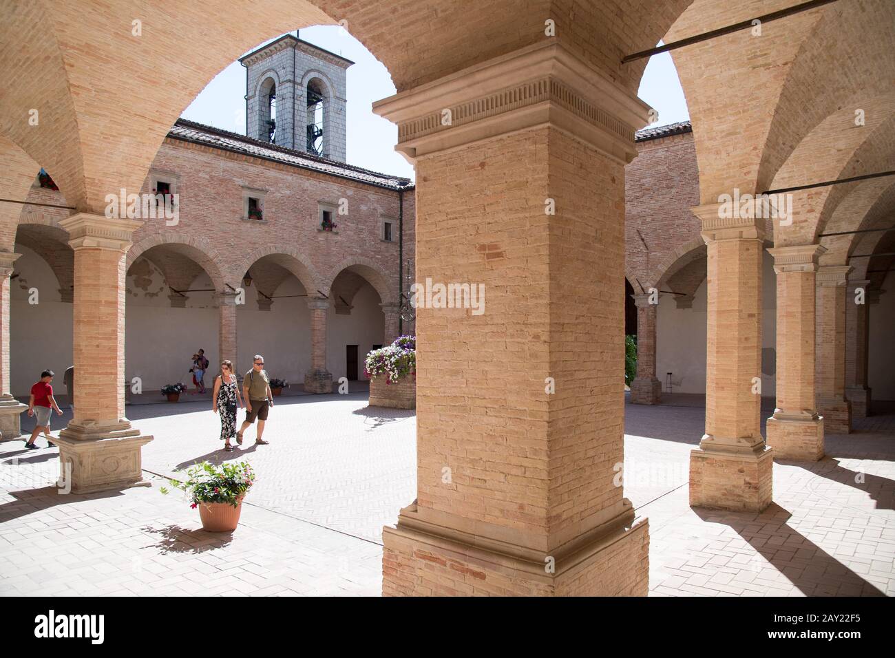 Sant ubaldo hi-res stock photography and images - Alamy