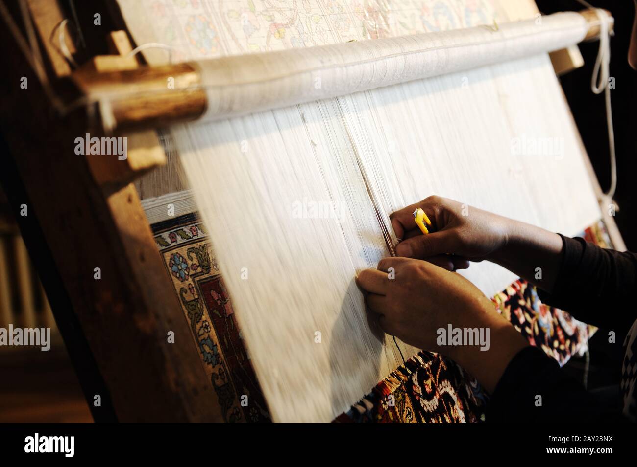 Handmaking hi-res stock photography and images - Alamy