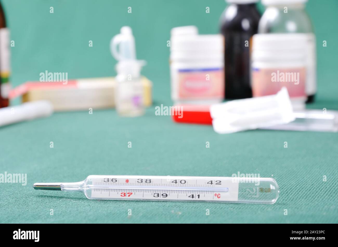 Doctor thermometer pill box hi-res stock photography and images - Alamy