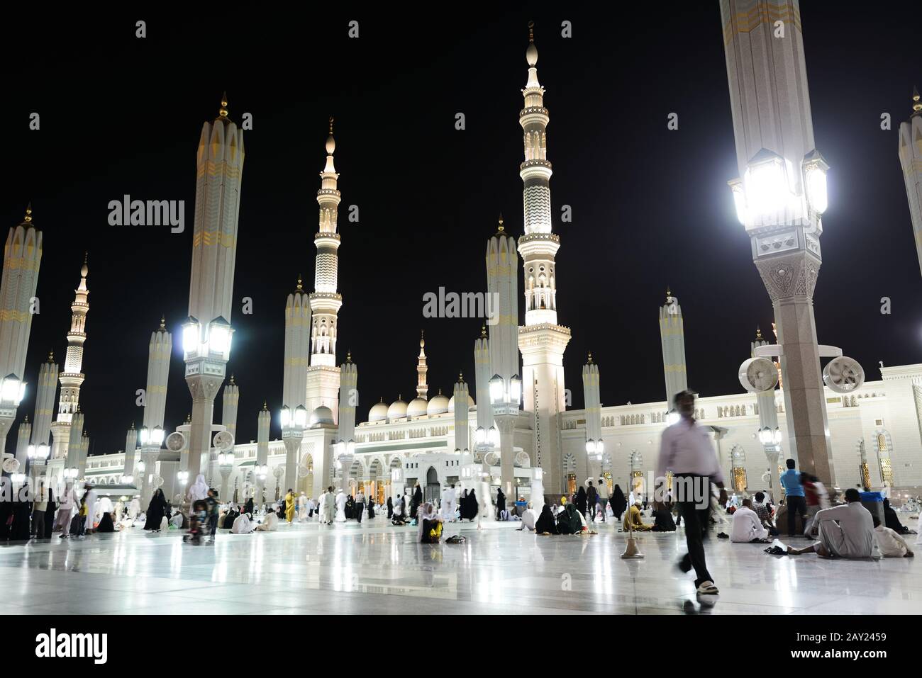 Medina Mosque at night Stock Photo - Alamy