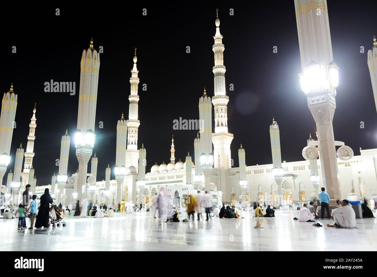 Medina Mosque at night Stock Photo - Alamy