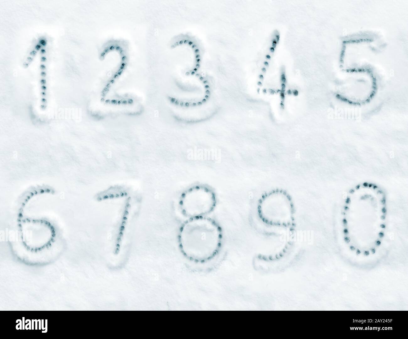 Snow numbers handwriting font Stock Photo - Alamy