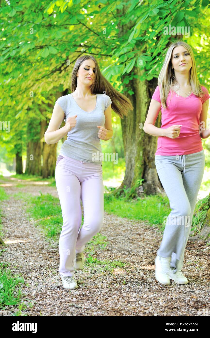 Women competing nature hi-res stock photography and images - Alamy
