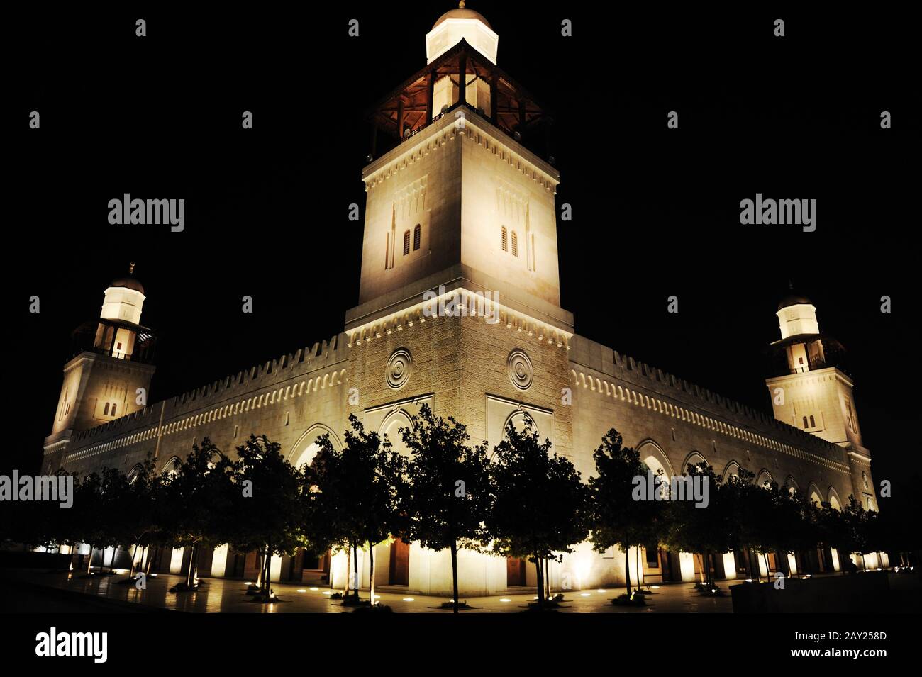 Mosque in night Stock Photo - Alamy