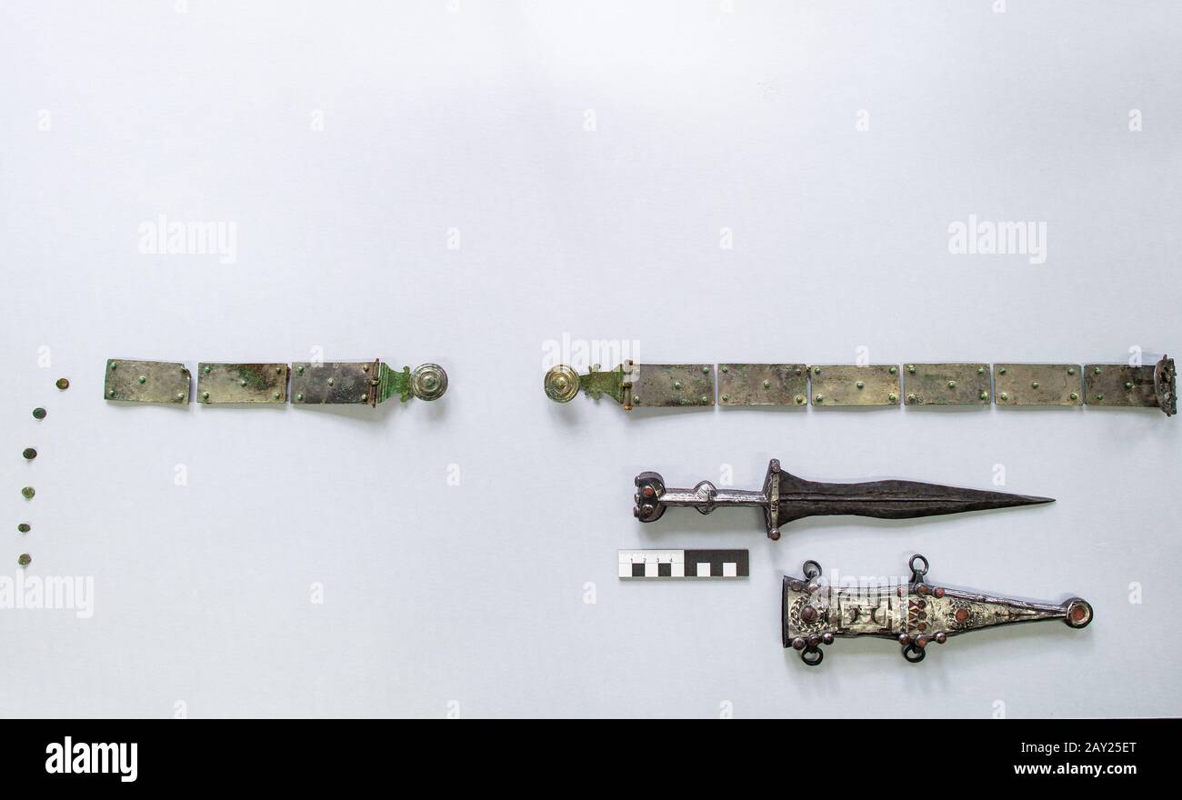 Old roman dagger 2000 hi-res stock photography and images - Alamy