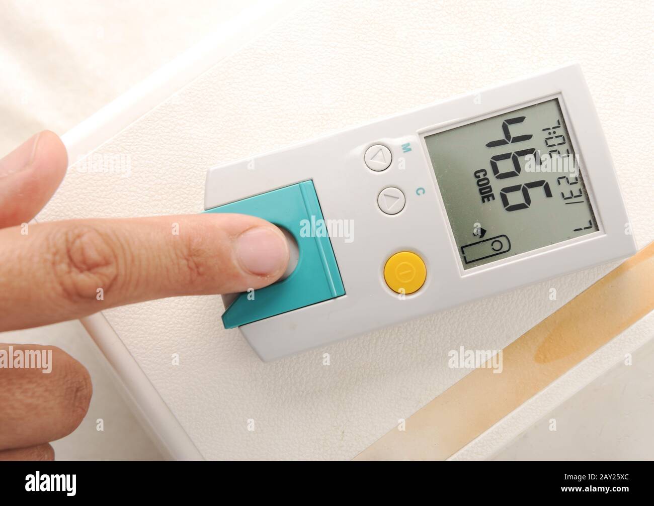Diabetes patient measuring glucose level blood test Stock Photo - Alamy