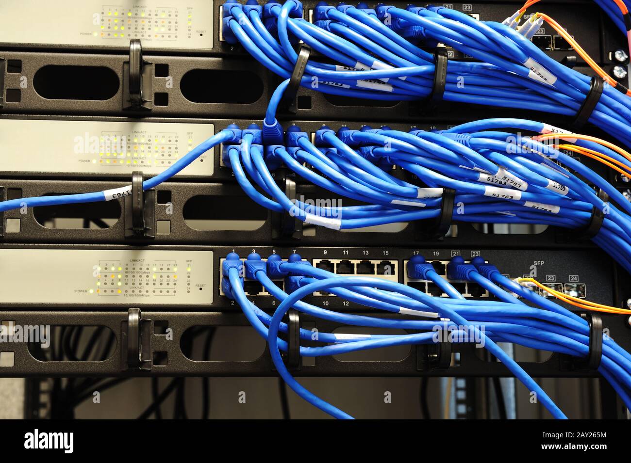 Advanced server technology hi-res stock photography and images - Alamy