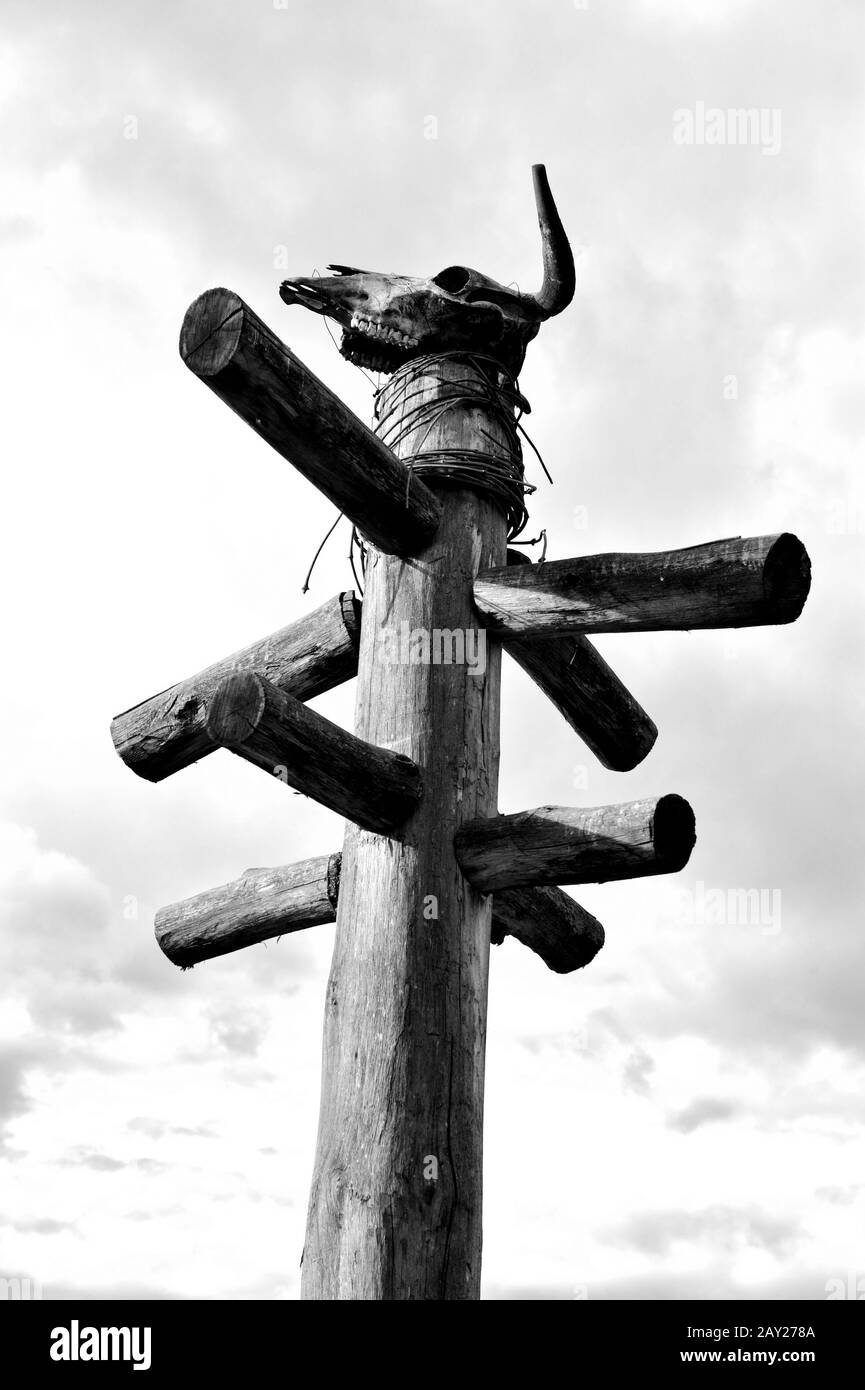 Totem pole art Black and White Stock Photos & Images - Alamy