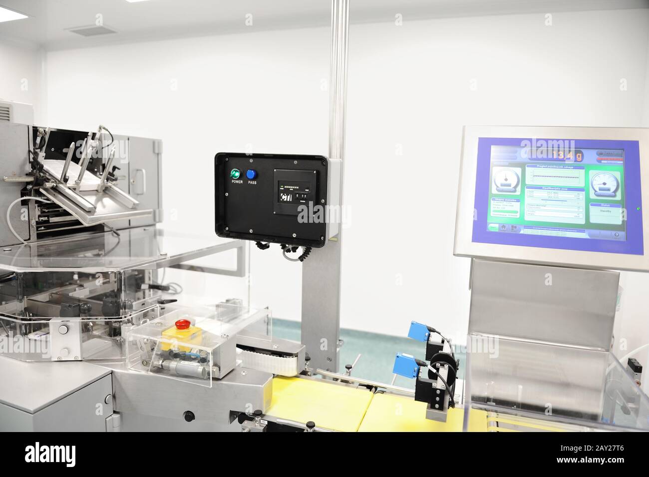 Automated production line in modern factory Stock Photo - Alamy