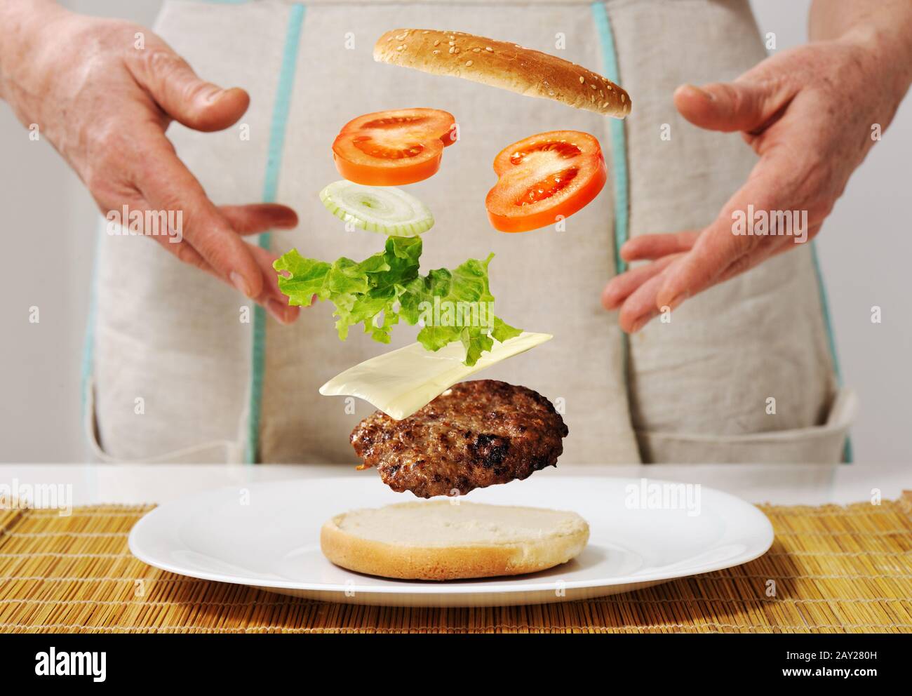 Making burger skills Stock Photo - Alamy
