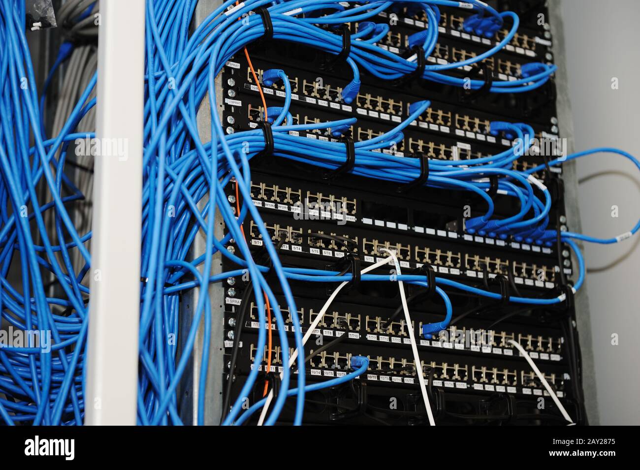 Advanced server technology hi-res stock photography and images - Alamy