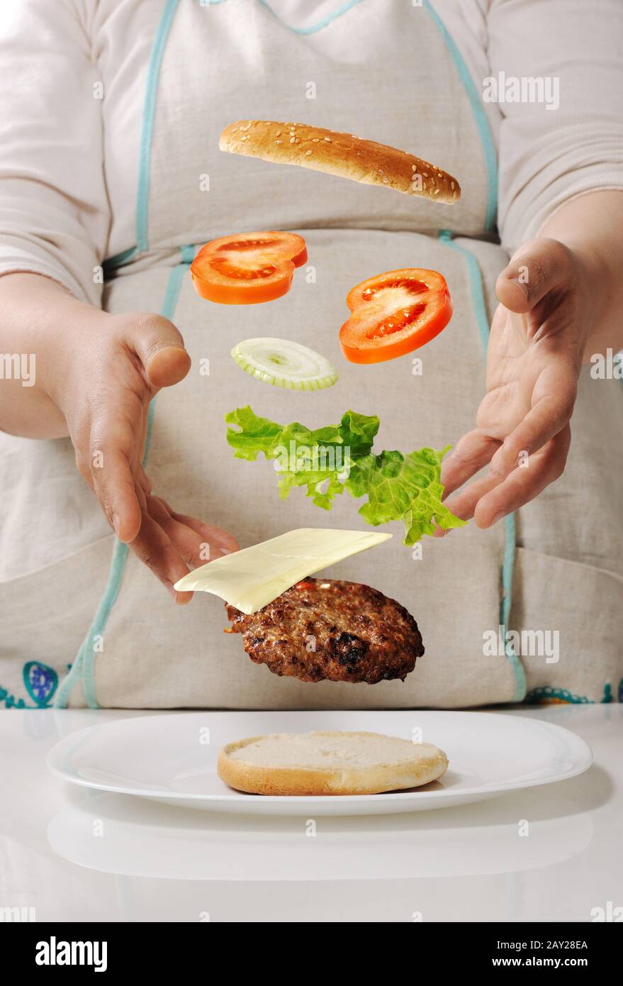 Making cheeseburger at home Stock Photo - Alamy