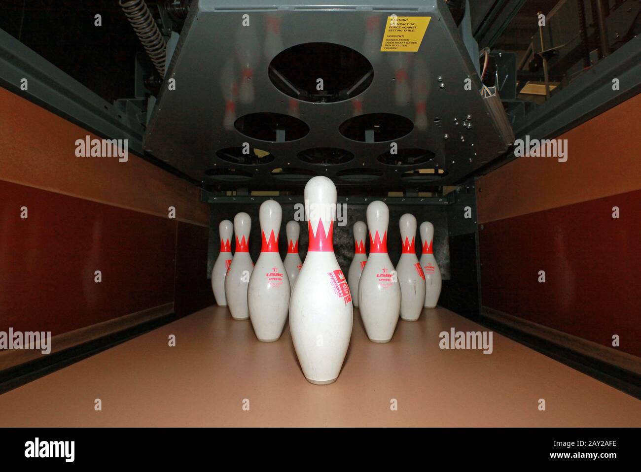 Bowlingpin hi-res stock photography and images - Alamy