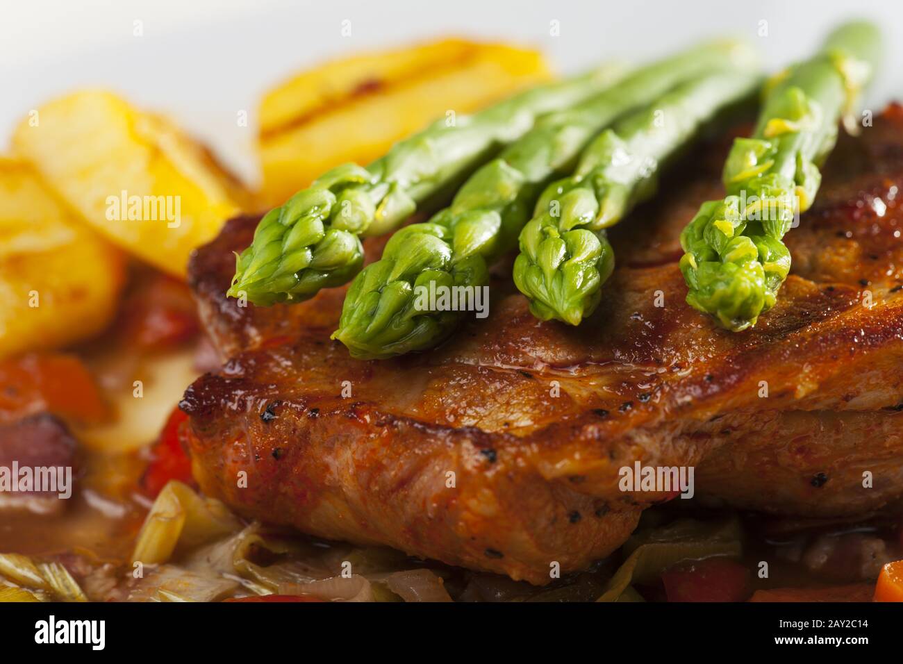 Grilled steak with asparagus Stock Photo - Alamy