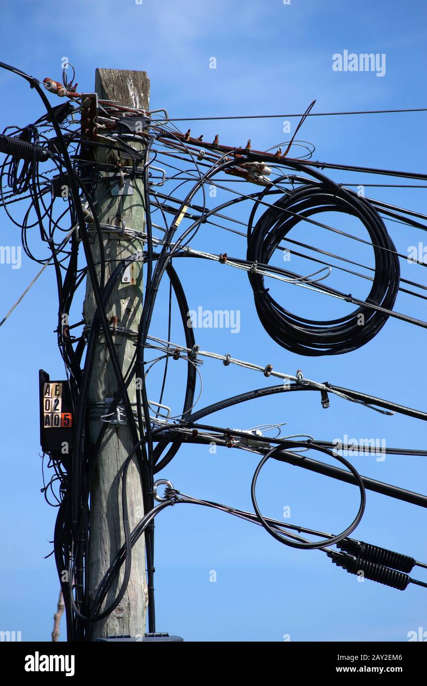 Entangled network hi-res stock photography and images - Alamy