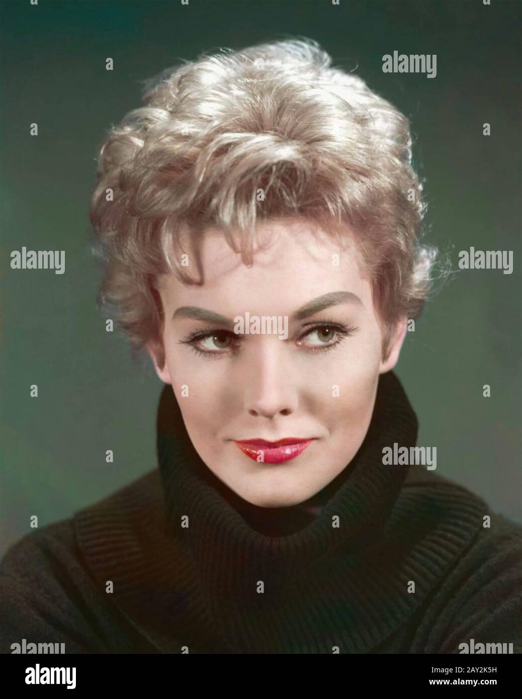 KIM NOVAK American film actress about 1958 Stock Photo - Alamy