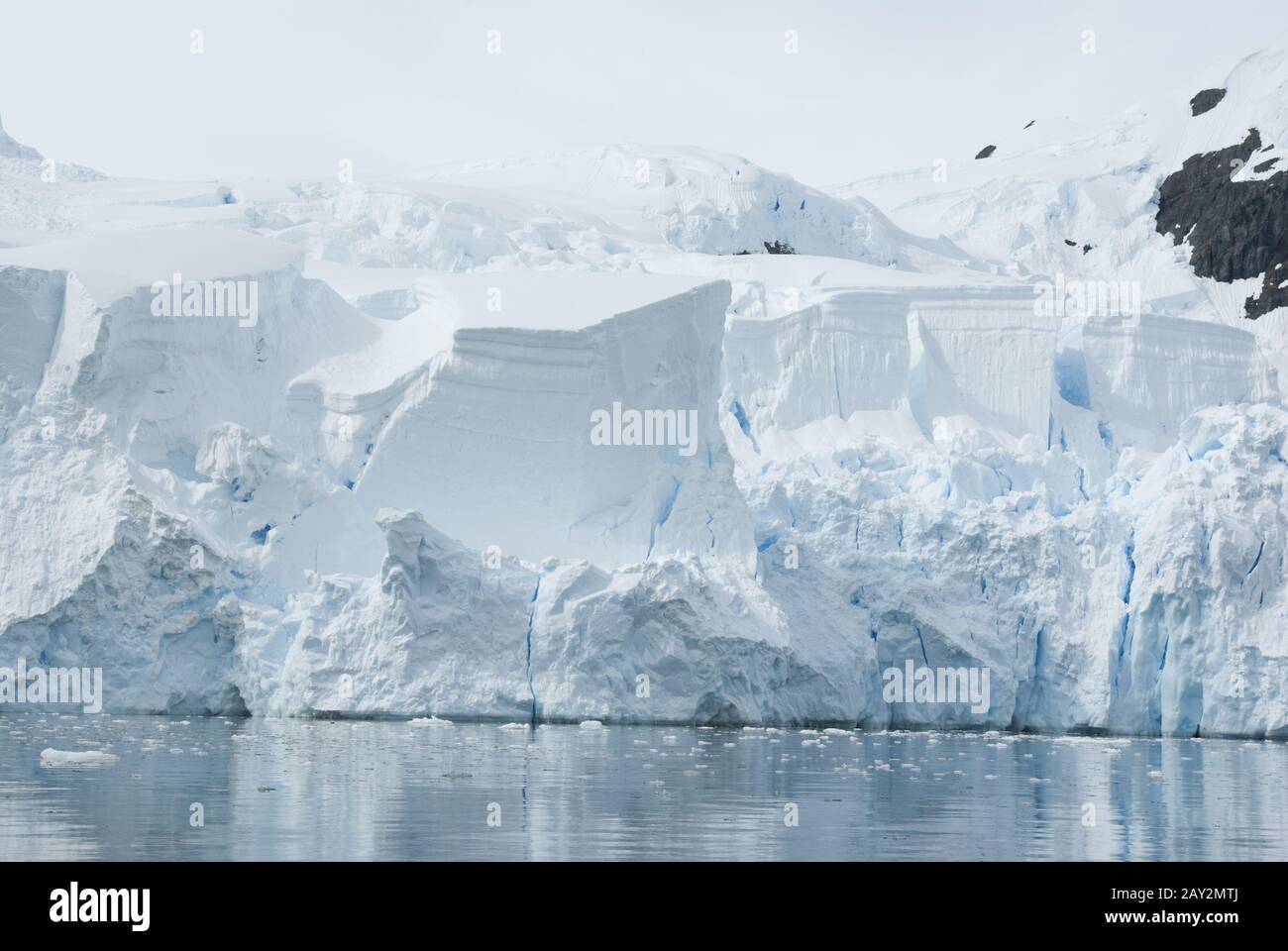 Melting ice sheet hi-res stock photography and images - Alamy